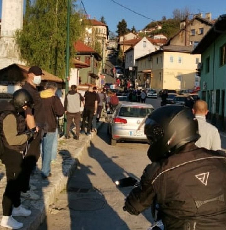 Sarajevo: Red za somun 100 metara - Top Portal